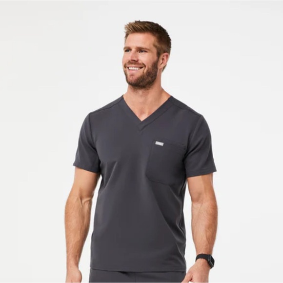 Figs | Shirts | Figs Leon Threepocket Scrub Top Mens M | Poshmark